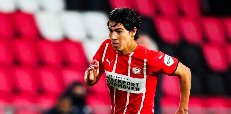 Erick Gutiérrez y Andrés Guardado se encontraron en amistoso del PSV y ...
