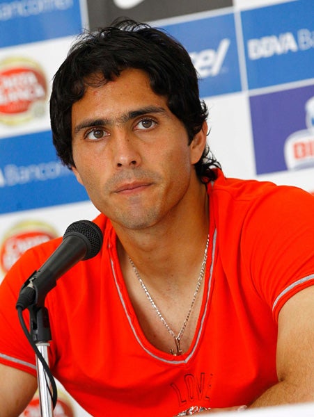 De Nigris espera un duelo de situaciones de gol ante Santos