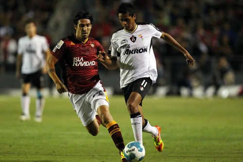 Santana afirma que Atlas se siente presionado por Estudiantes