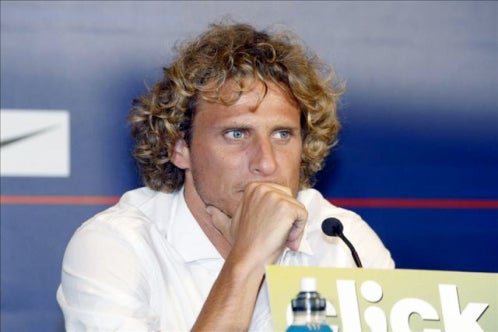 Tengo un año más de contrato con el Inter de Milán': Forlán