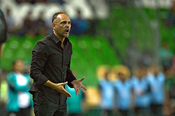 Monarcas hace oficial la llegada de Javier Torrente