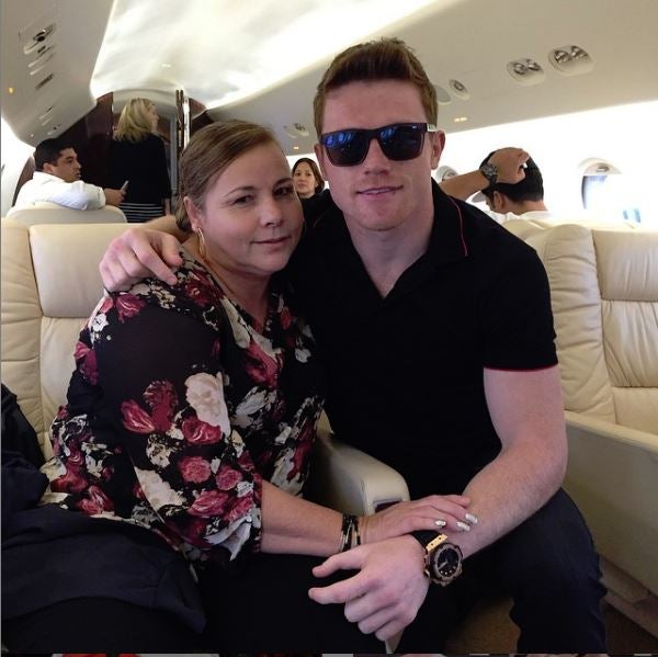 Mamás que se mantienen muy cerca de sus hijos deportistas