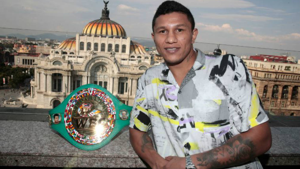 Miguel 'Alacrán' Berchelt va por récord de Julio César Chávez