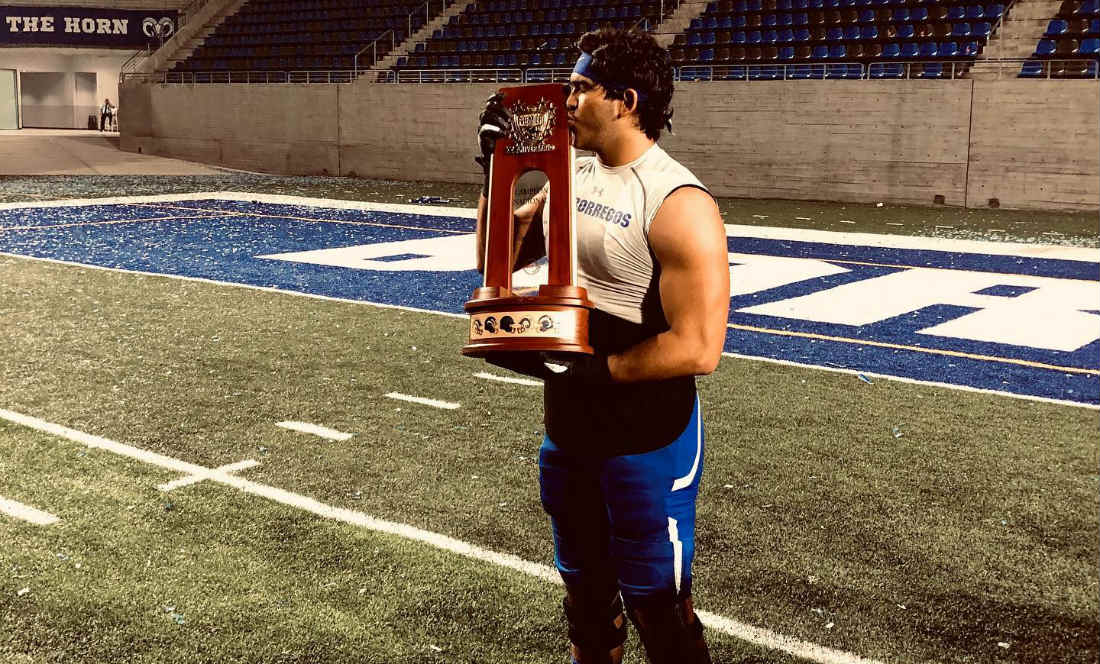 Liniero ofensivo mexicano buscará un lugar en la NFL