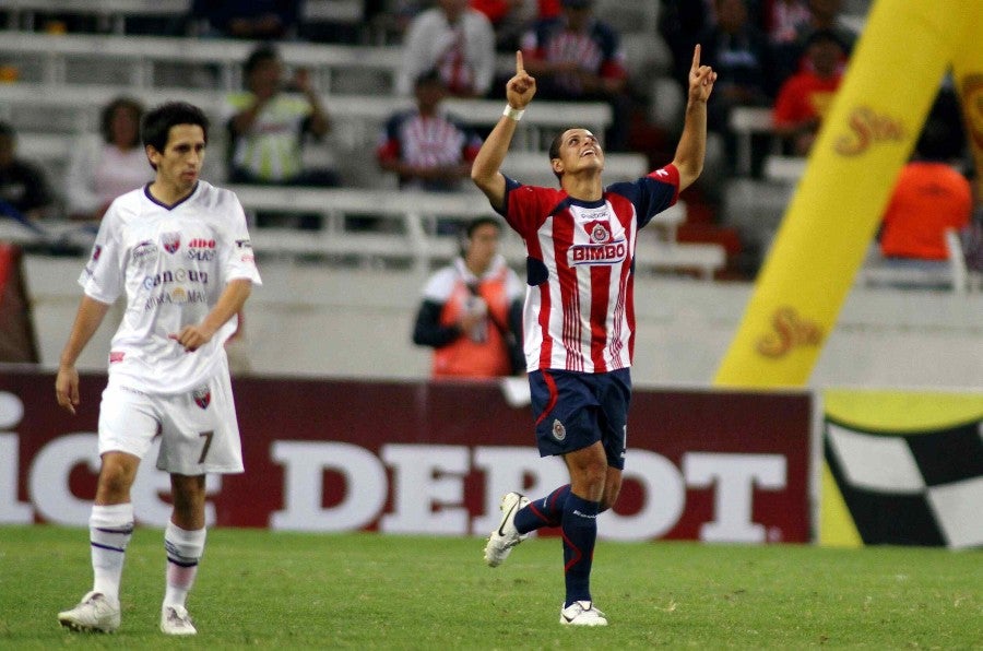 Chicharito festejó los 115 años de Chivas con foto retro en redes sociales