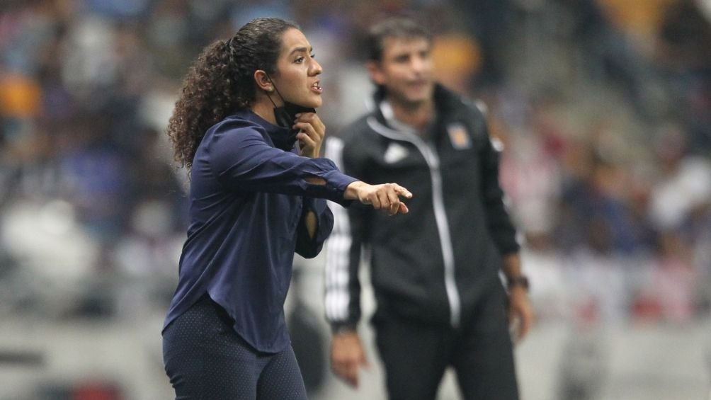 Eva Espejo buscará convertirse en la primera mujer DT Campeona en la ...