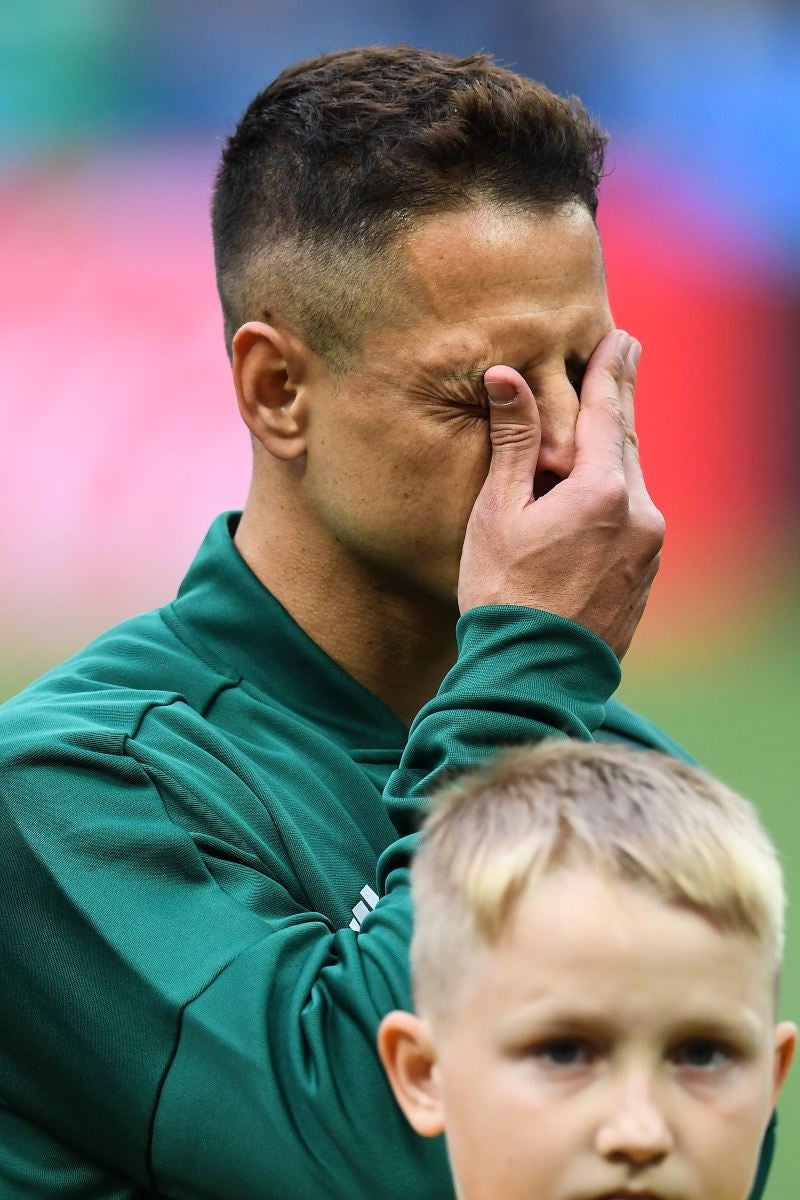 Chicharito Hernández: El día que lloró en el himno de México previo al ...