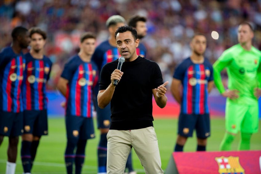Barcelona: Xavi confirmó que Pjanic se mantendrá en el equipo