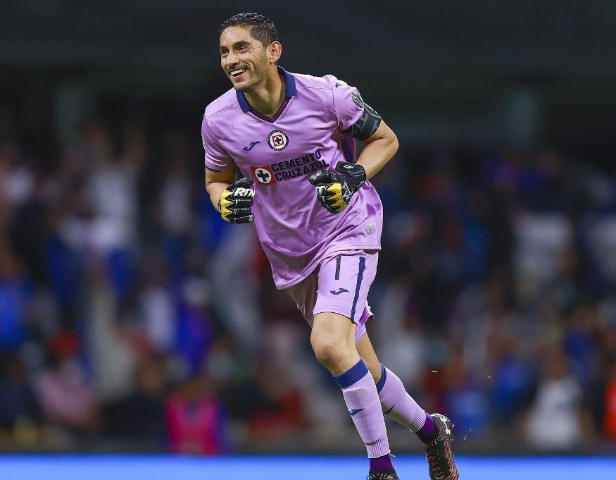 Jesús Corona e Iván Morales se hicieron de palabras al final del Cruz Azul vs León