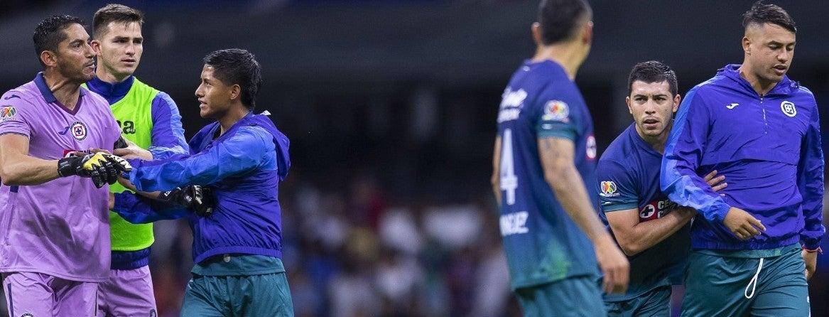 Jesús Corona e Iván Morales se hicieron de palabras al final del Cruz Azul vs León