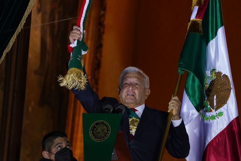 AMLO: Utilizaba un sistema de 'moches' junto a su equipo para su ...