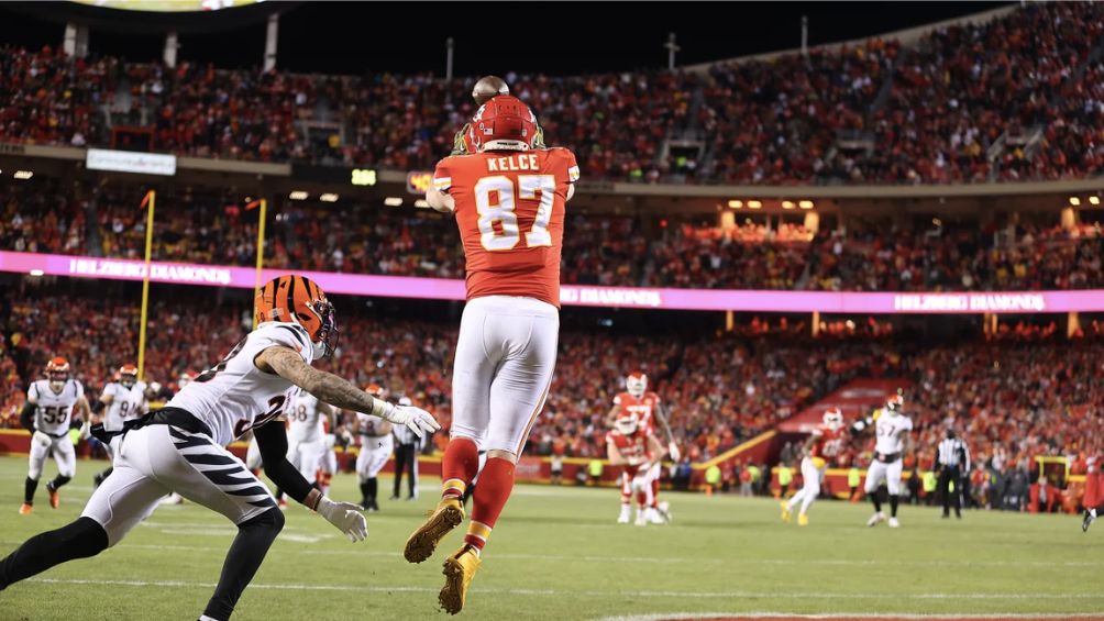 Patrick Mahomes y Travis Kelce entre las parejas con más touchdowns en la historia de Playoffs