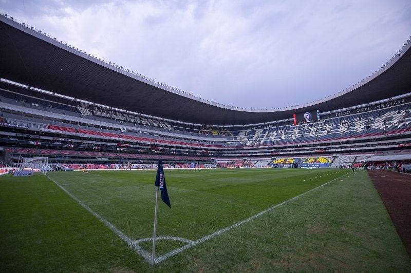 Cruz Azul vs Pumas: Estadio Azteca no lució con gradas llenas para el ...