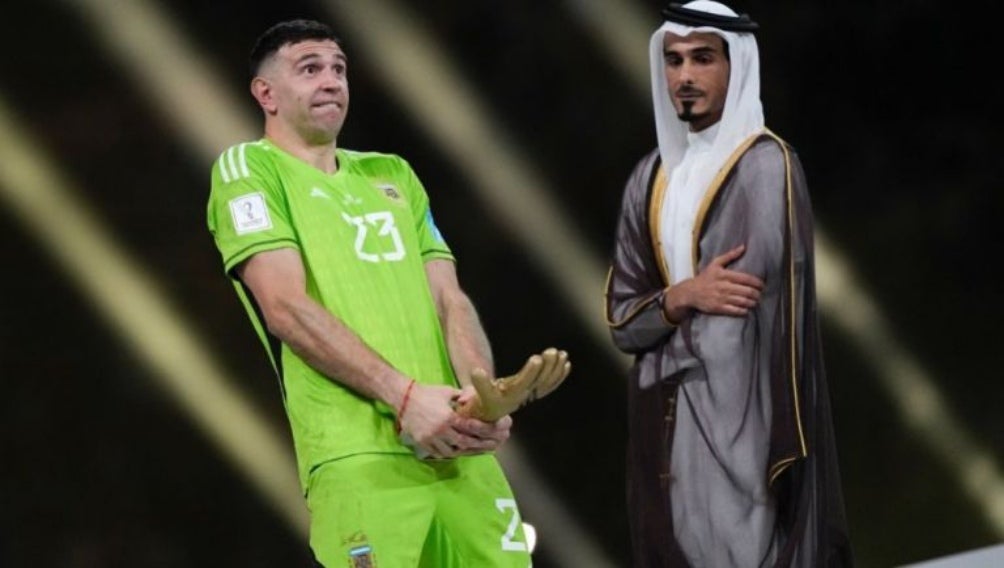 Dibu Martínez y otros jugadores de Argentina recrearon polémico festejo ...