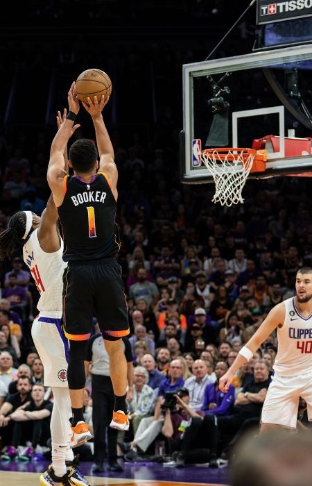 NBA Playoffs: Devin Booker desató a la bestia y empató la serie con Clippers