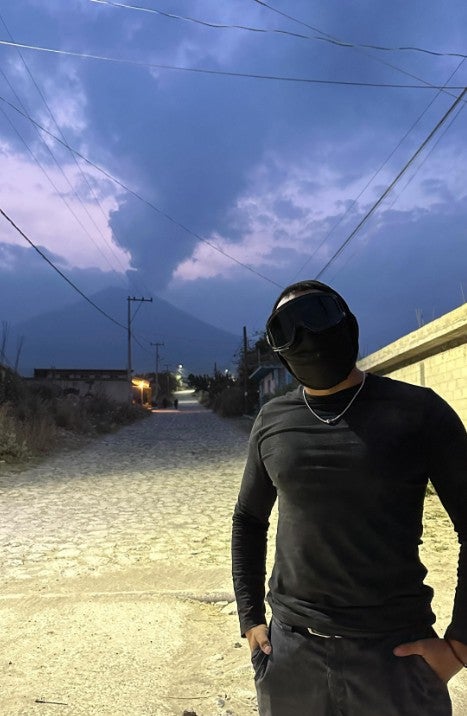 El youtuber Yulay pone en riesgo su integridad al invadir zona restringida del volcán Popocatépetl