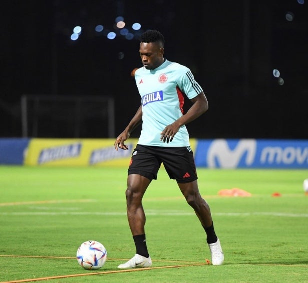 Diber Cambindo superó pruebas médicas y será jugador de Cruz Azul