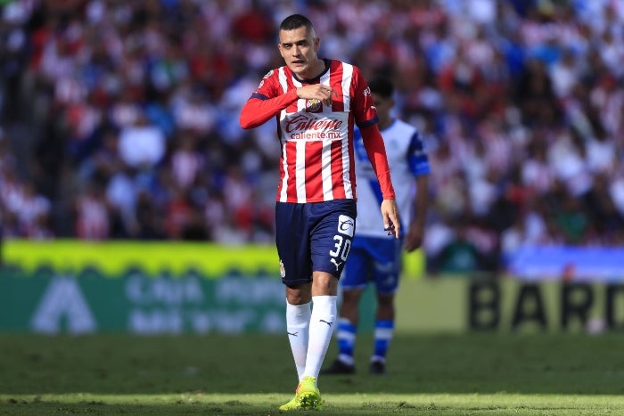 Chivas hace oficial la salida de Sergio Flores; jugará en Mazatlán