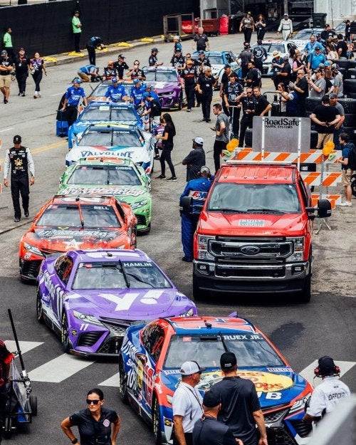 ¡Duro accidente! Empleado de la NASCAR sufre muerte tras ser electrocutado