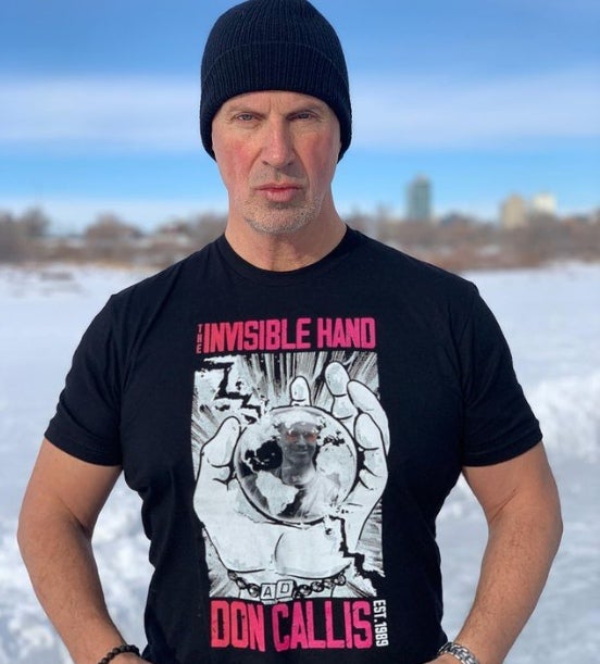 Fanático ataca a Don Callis al término de Triplemania XXXI