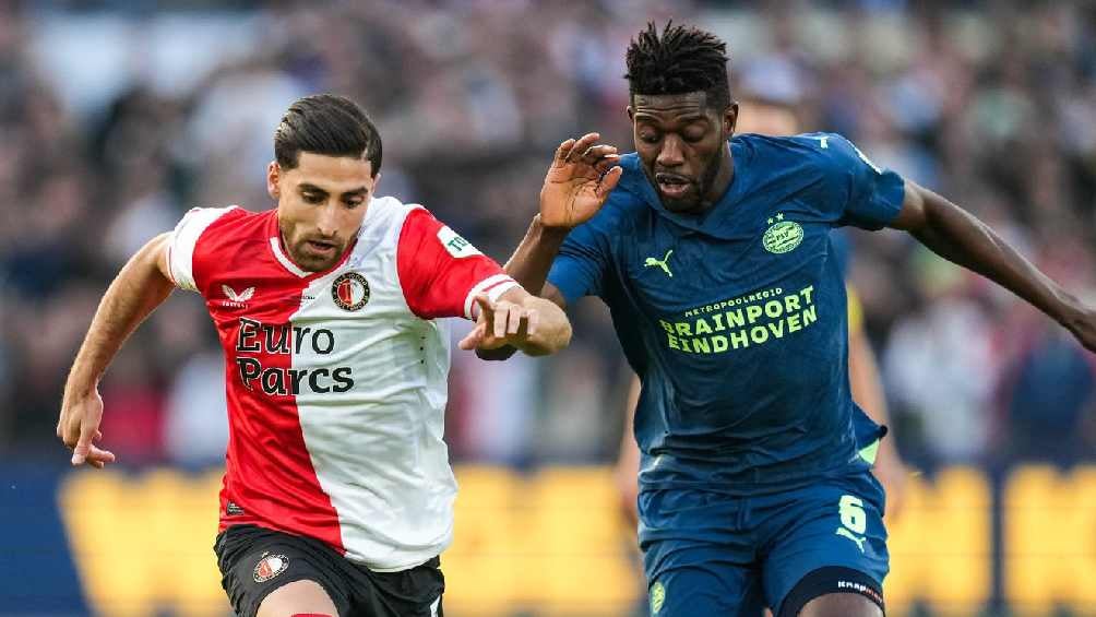 ¡Se les fue el título! Santi Giménez y Feyenoord pierden ante el PSV en la Supercopa de Holanda
