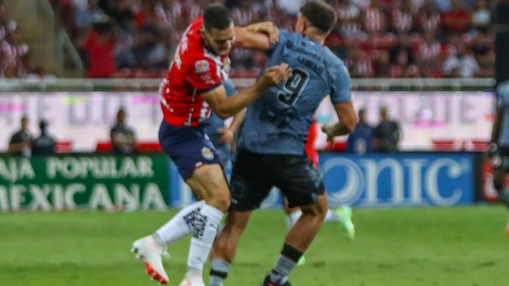 Retiran tarjeta roja a Lucas Cavallini y podrá jugar con Tijuana ante ...
