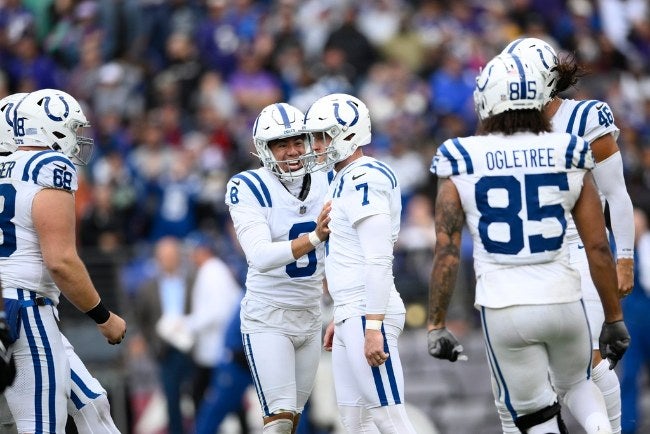 Colts vencen a Baltimore con gran actuación de Matt Gay