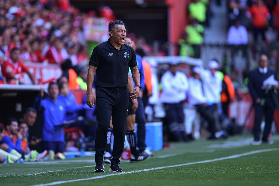 ¿Se va? Ignacio Ambriz acepta que ha tenido pláticas para dirigir a la ...