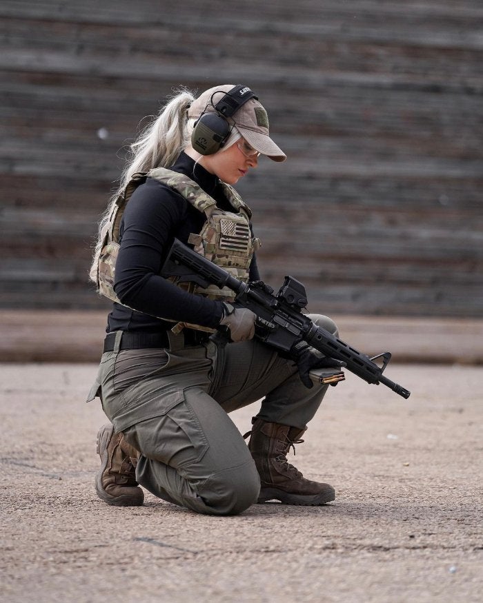 Natalia Fadeev, modelo de la página azul, se unió al ejército de Israel ...