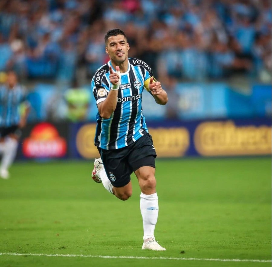 Luis Suárez se despide entre lágrimas de Gremio y apunta a jugar con ...