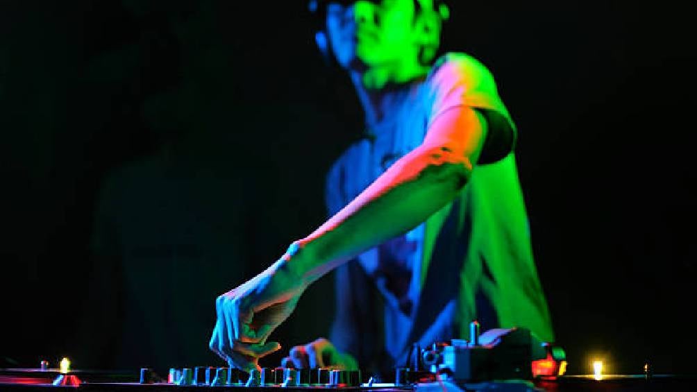 9 de marzo: Día internacional del DJ