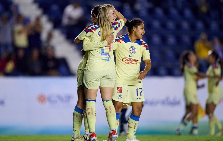 ¡Güera on fire! América femenil derrota a Pumas con doblete de Sarah ...