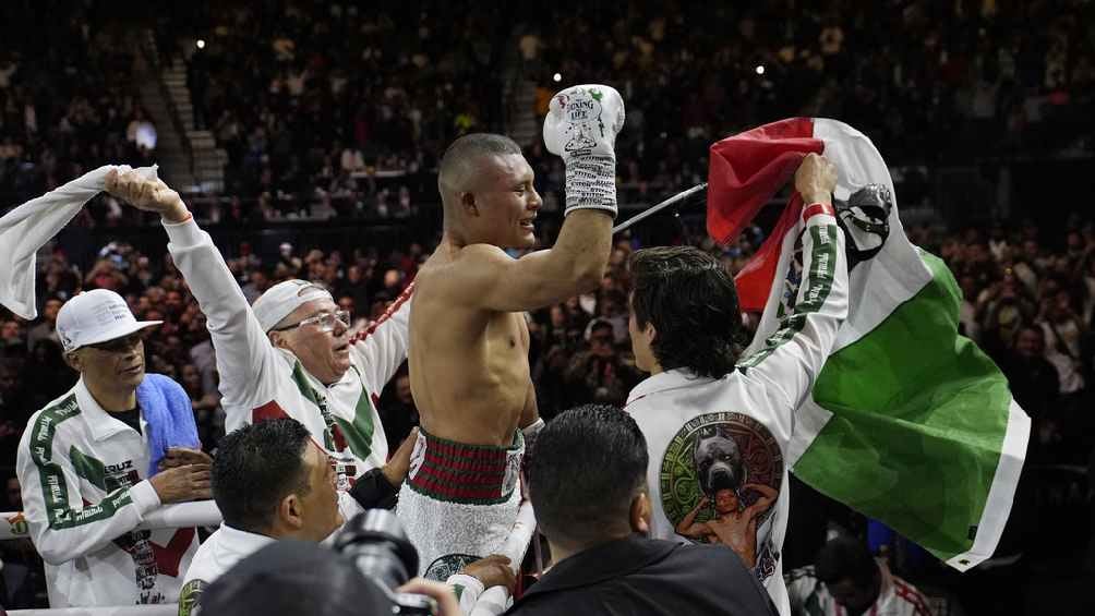 'Pitbull' Cruz defenderá su título contra José 'El Rayo' Valenzuela en Los Ángeles