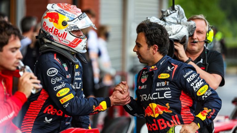 Checo Pérez se acerca a su renovación con Red Bull para la temporada 2025