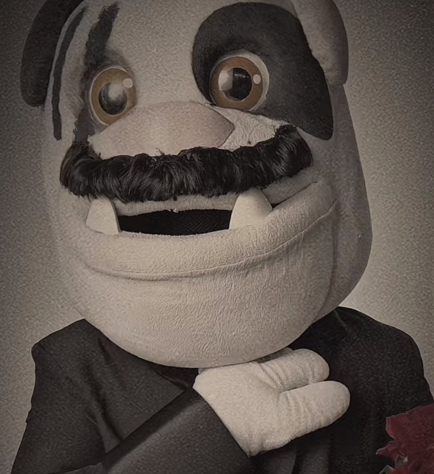 Monty, mascota de Rayados, recrea video viral de Doris Jocelyn