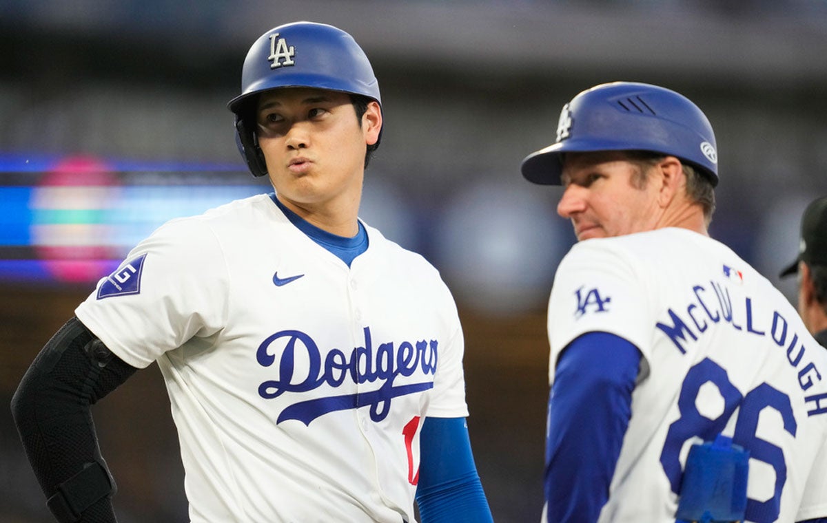 Patrick Sandoval se pierde resto de la campaña por desgarro en codo