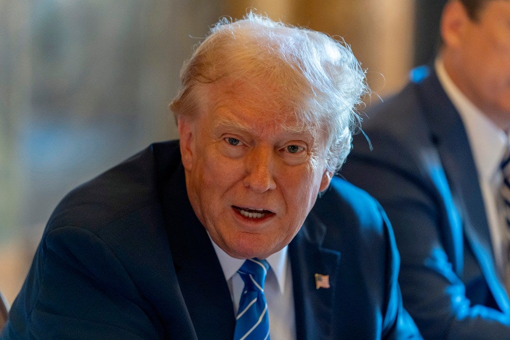 Donald Trump aparece sin vendaje en la oreja ¿Y la herida de bala?