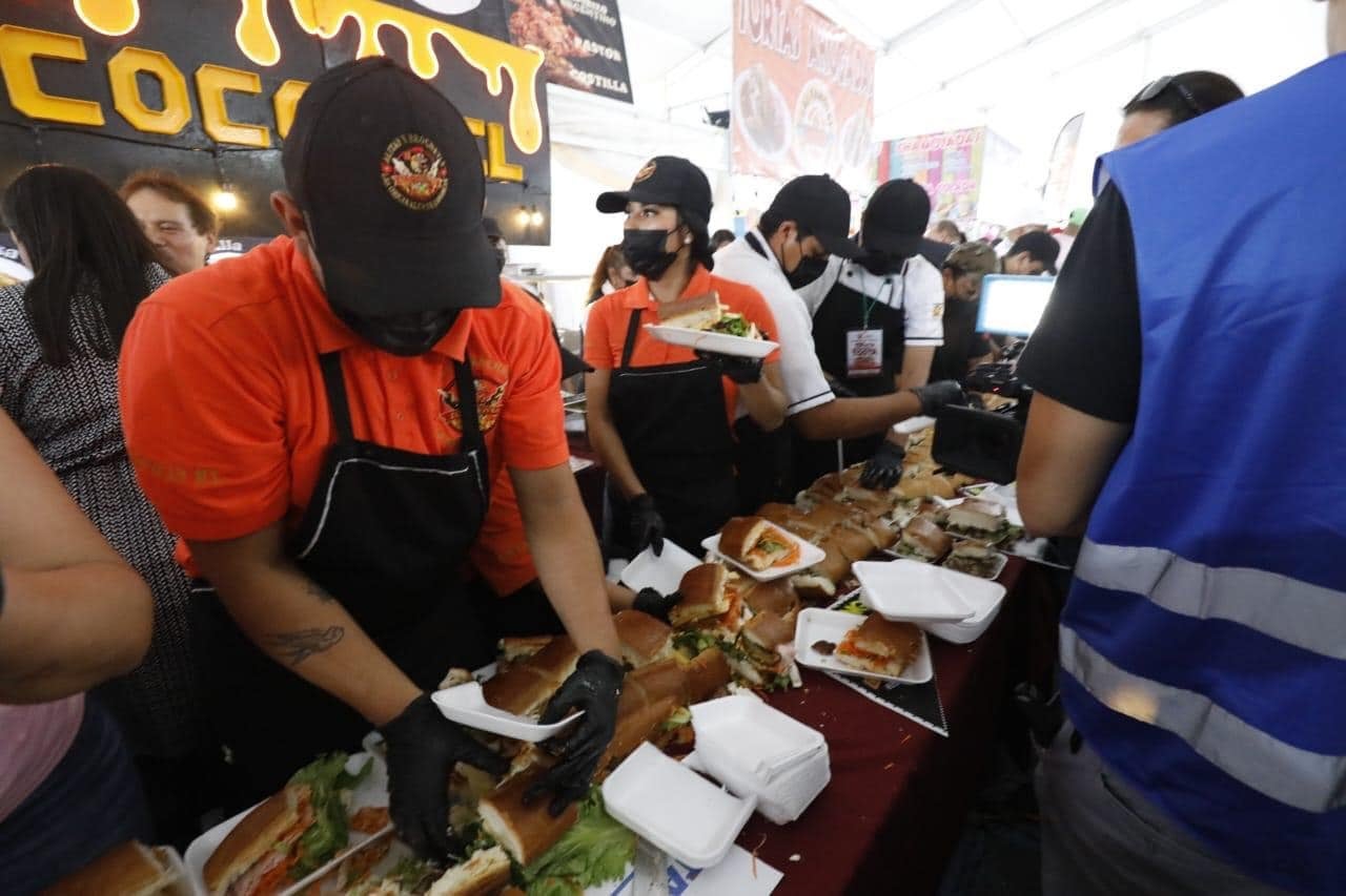 México rompe récord de la torta más grande del mundo ¡Cómo que ya dio ...