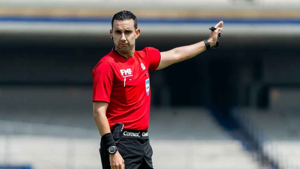 César Arturo Ramos será árbitro en la Liga 1 de Japón