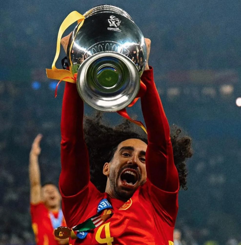 UEFA admite ayuda arbitral a España en la pasada Eurocopa; sí era mano ...