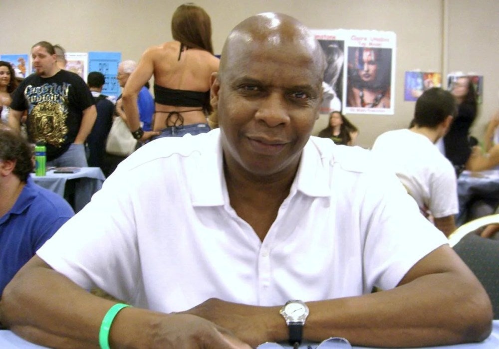 ¿De qué murió el actor David Harris, famoso por salir en la película ...