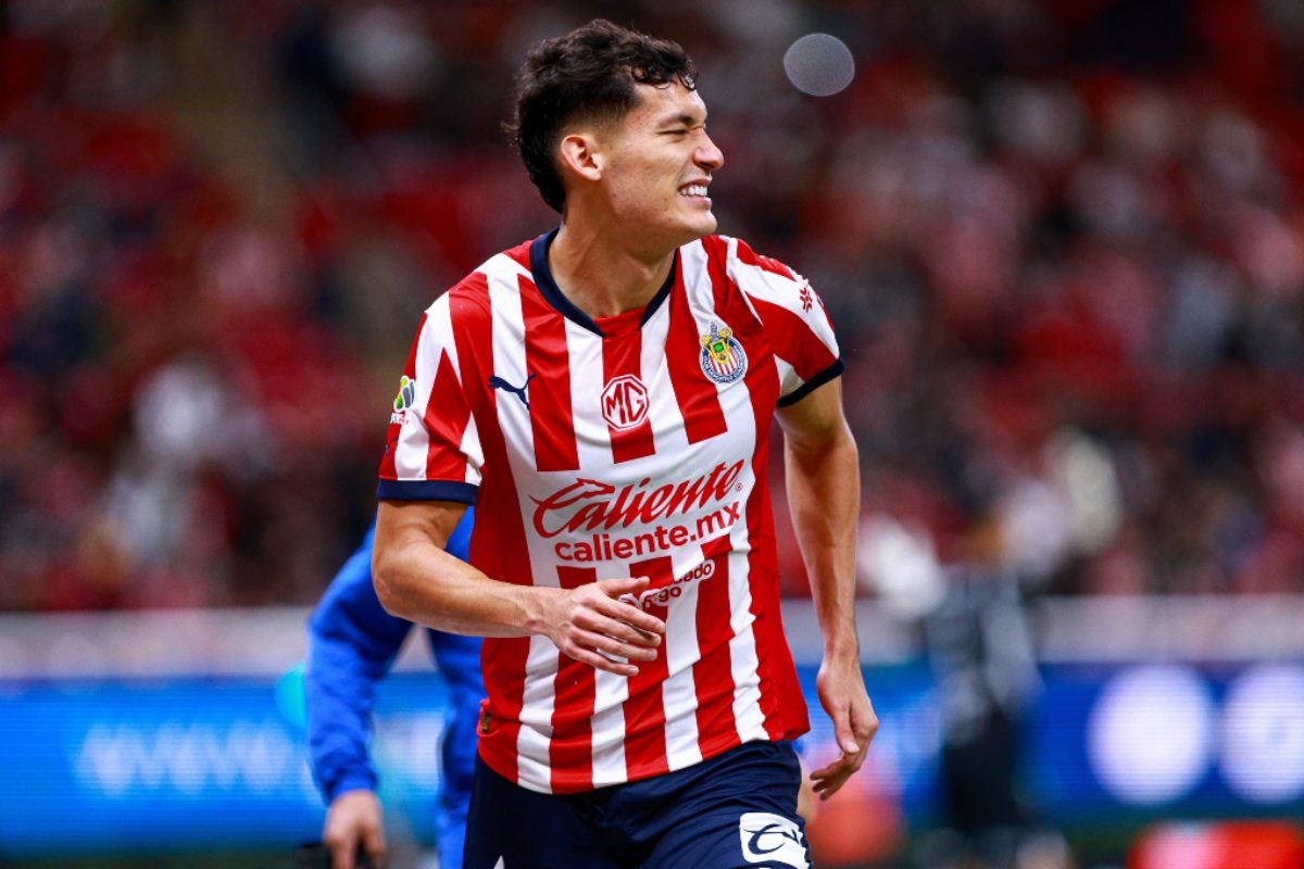 Chiquete Orozco se convierte en el canterano con la venta más alta en la historia de Chivas