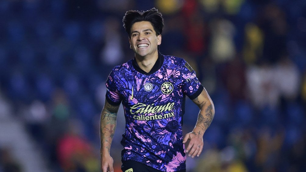 América 'presume' nuevo parche en el jersey de Víctor Dávila para el ...