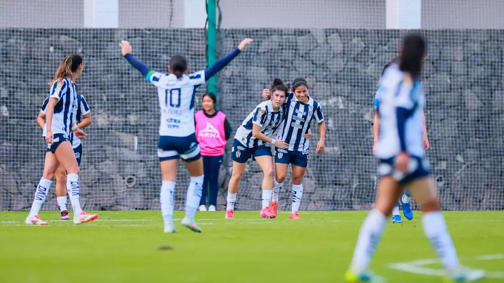 Rayadas, con doblete de Alice Soto, saca el triunfo de último minuto ...