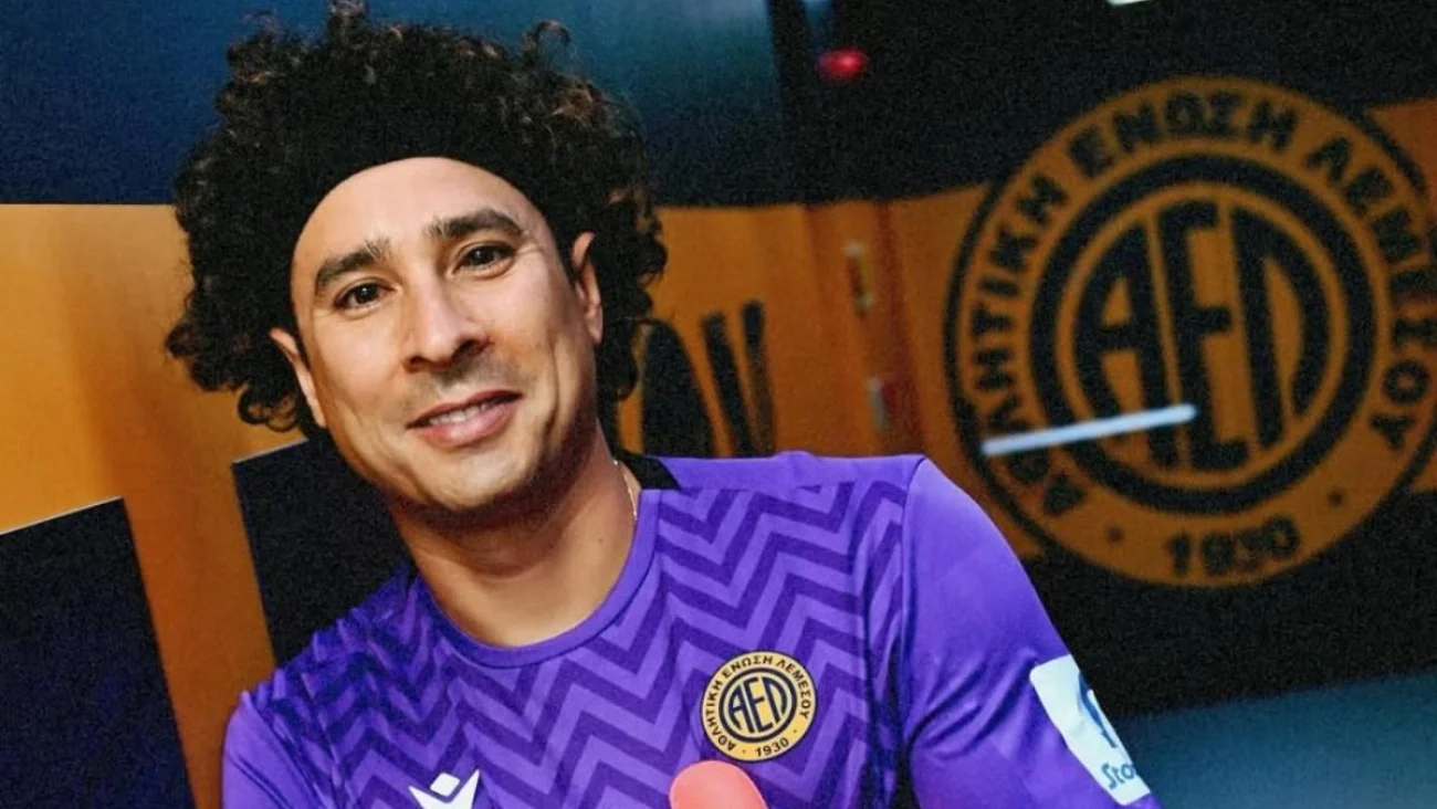 Guillermo Ochoa debuta como titular con el AEL Limassol en Chipre