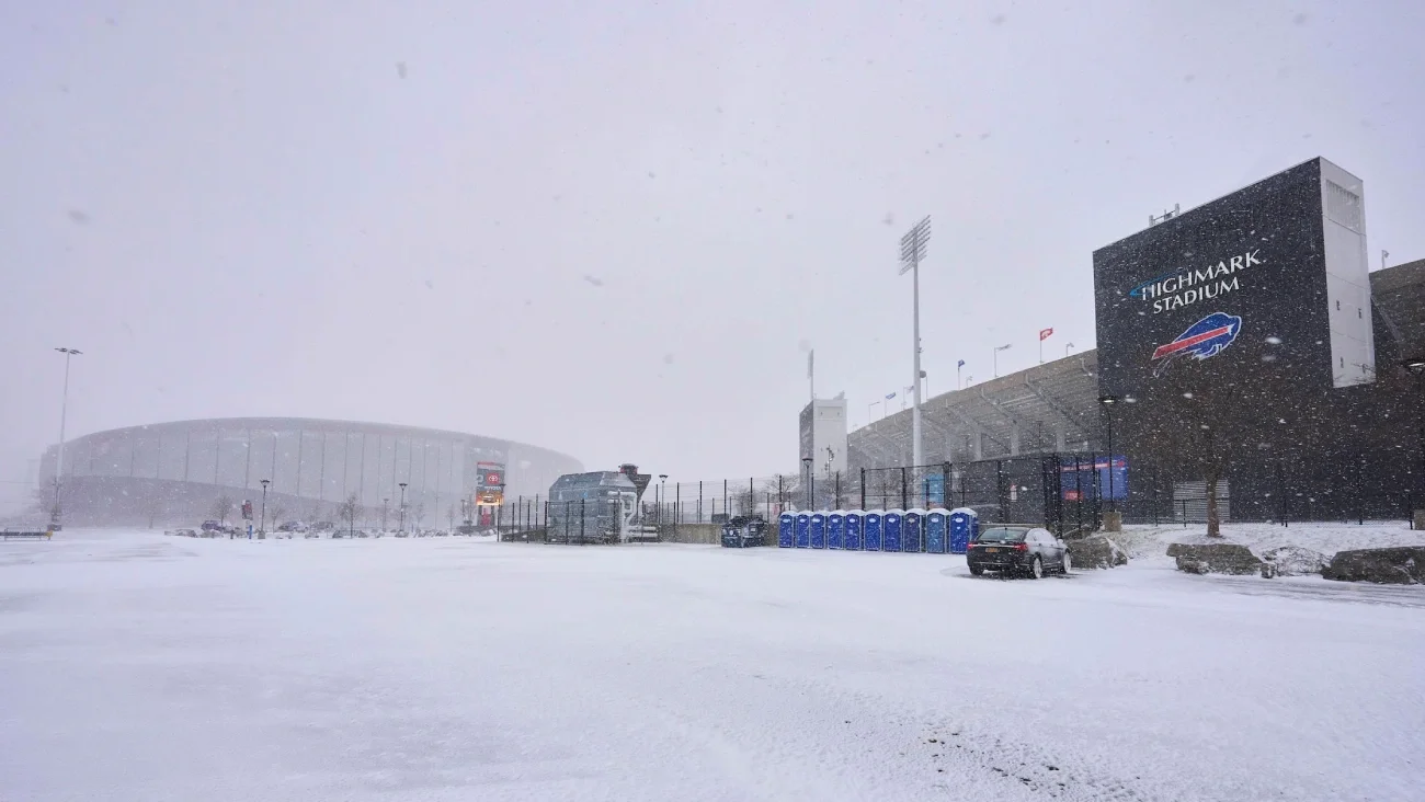 Los Buffalo Bills convocan a aficionados para palear nieve del Highmark ...