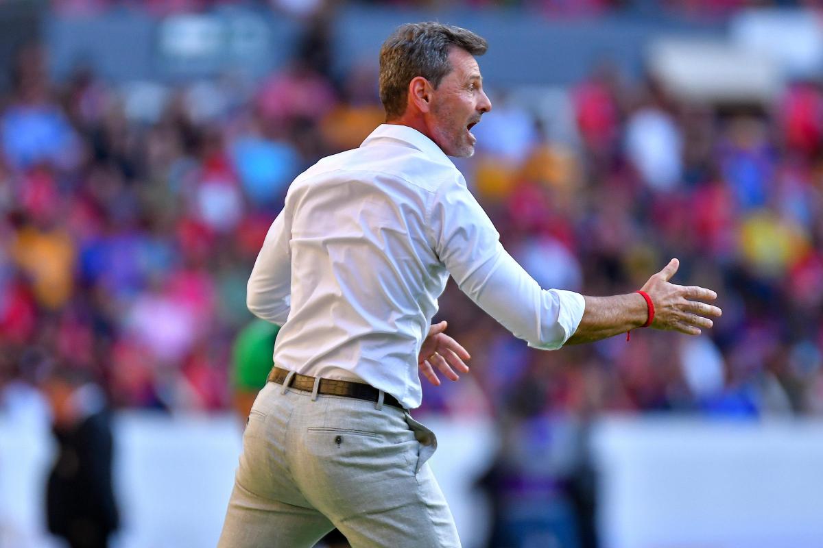 ¿Cuáles son los números de Diego Cocca con Atlas en su primera etapa?