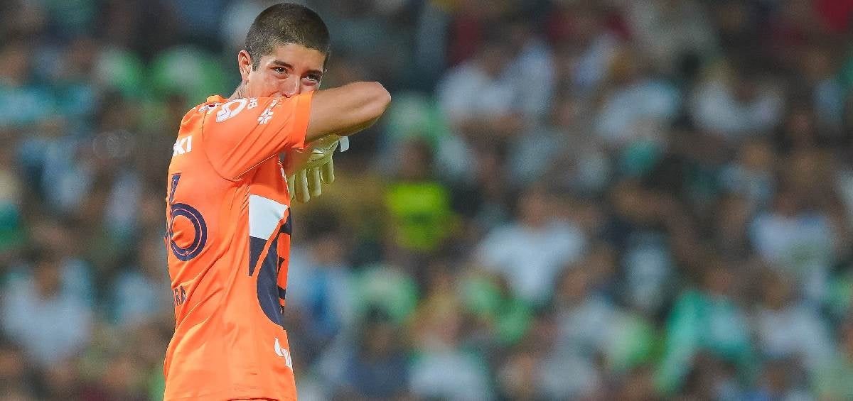 Rodrigo Parra repite como titular con Pumas; afición lo arropa tras sus ...