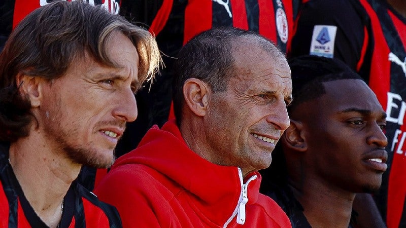 Familia Rossoneri: AC Milan presentó su foto oficial