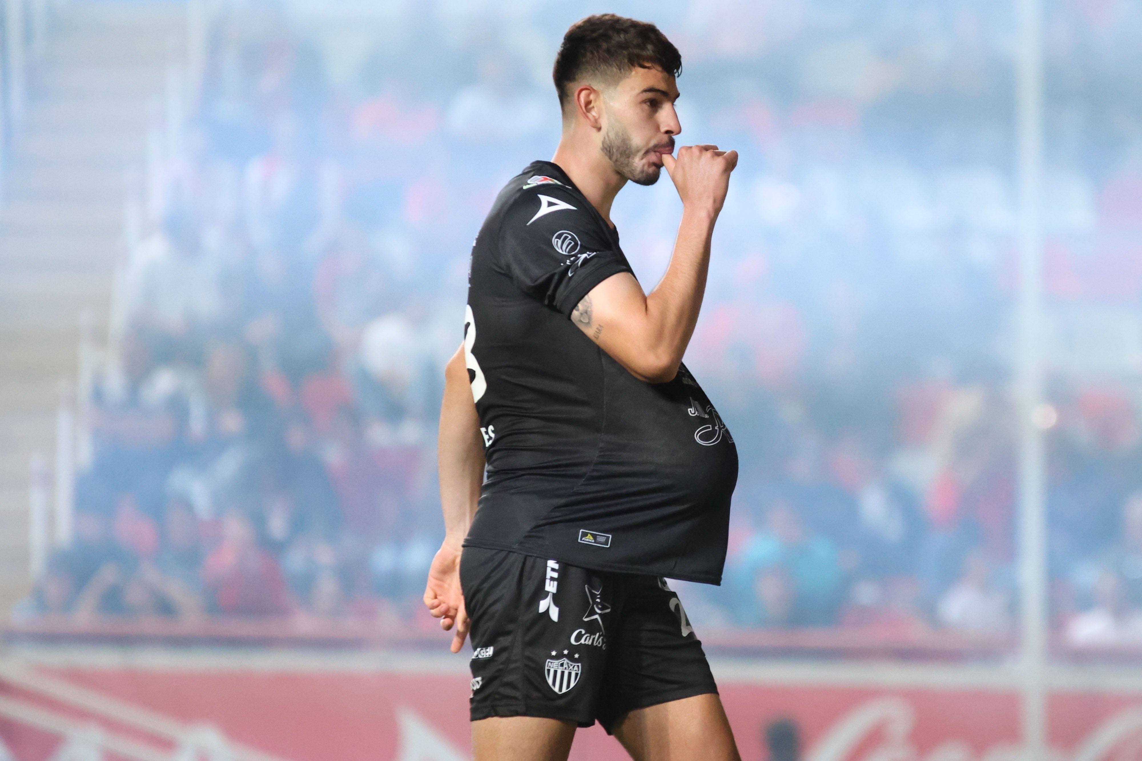 ¡Nuevo central! Alan Montes será nuevo jugador de Pumas